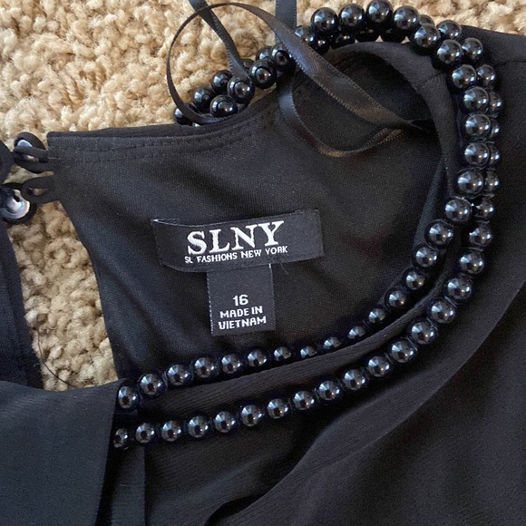 SLNY | Dresses | Floral Halter Style Hilo Cocktail Dress Slny Size 6 ...